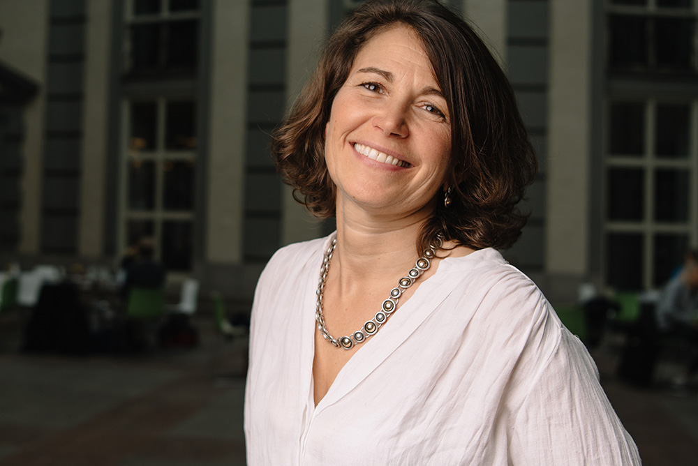 Boka föreläsning med Robin Teigland - Speakersandfriends.se